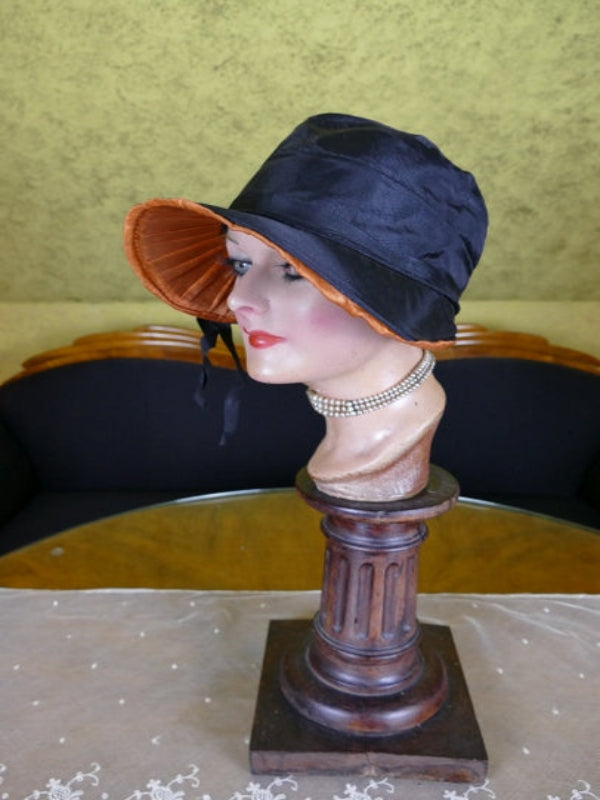 Black and Orange Bonnet Style Cloche, ca. 1926 – ANTIQUE GOWN